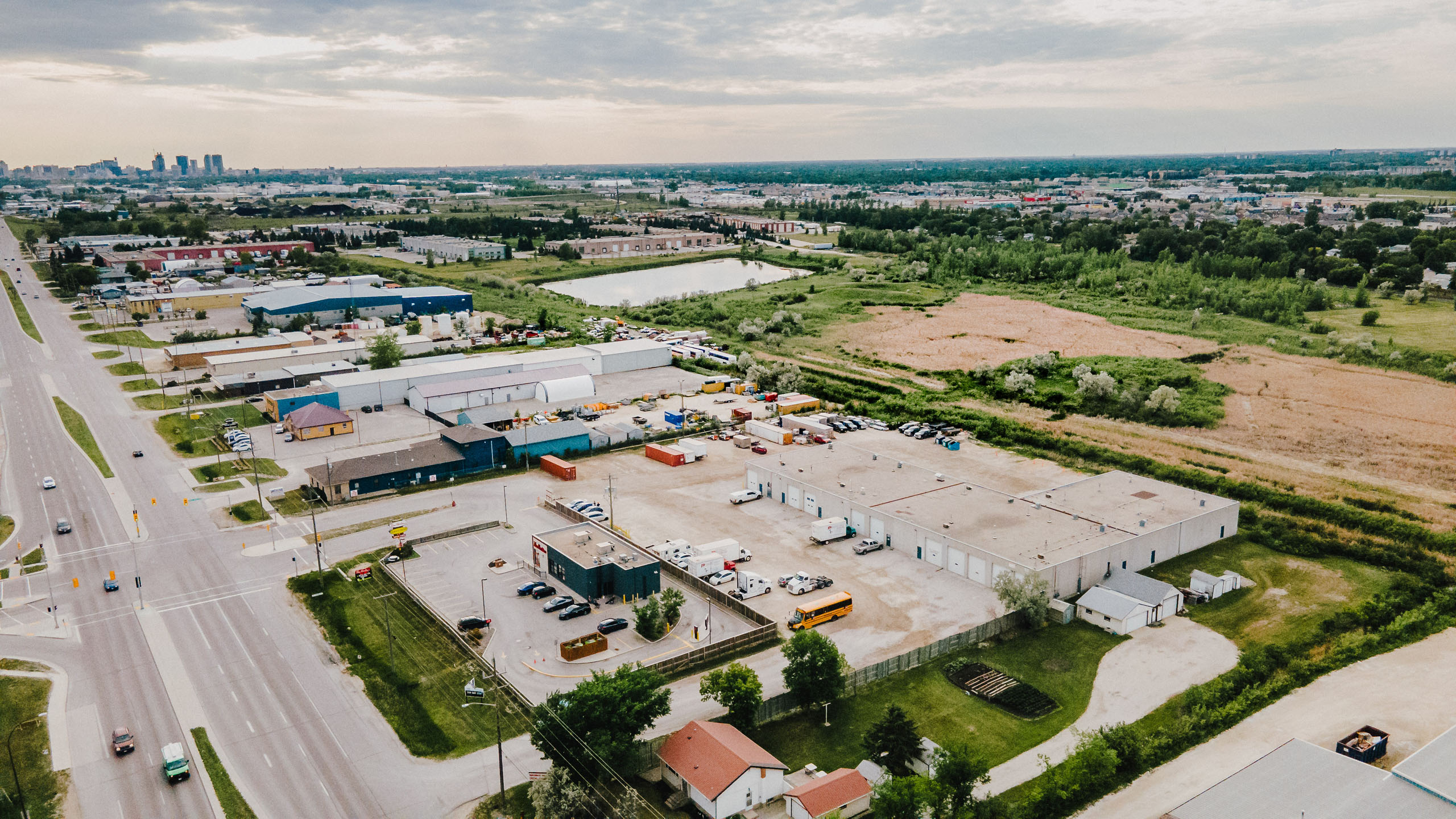 1525 Dugald – | FUTUREMARK