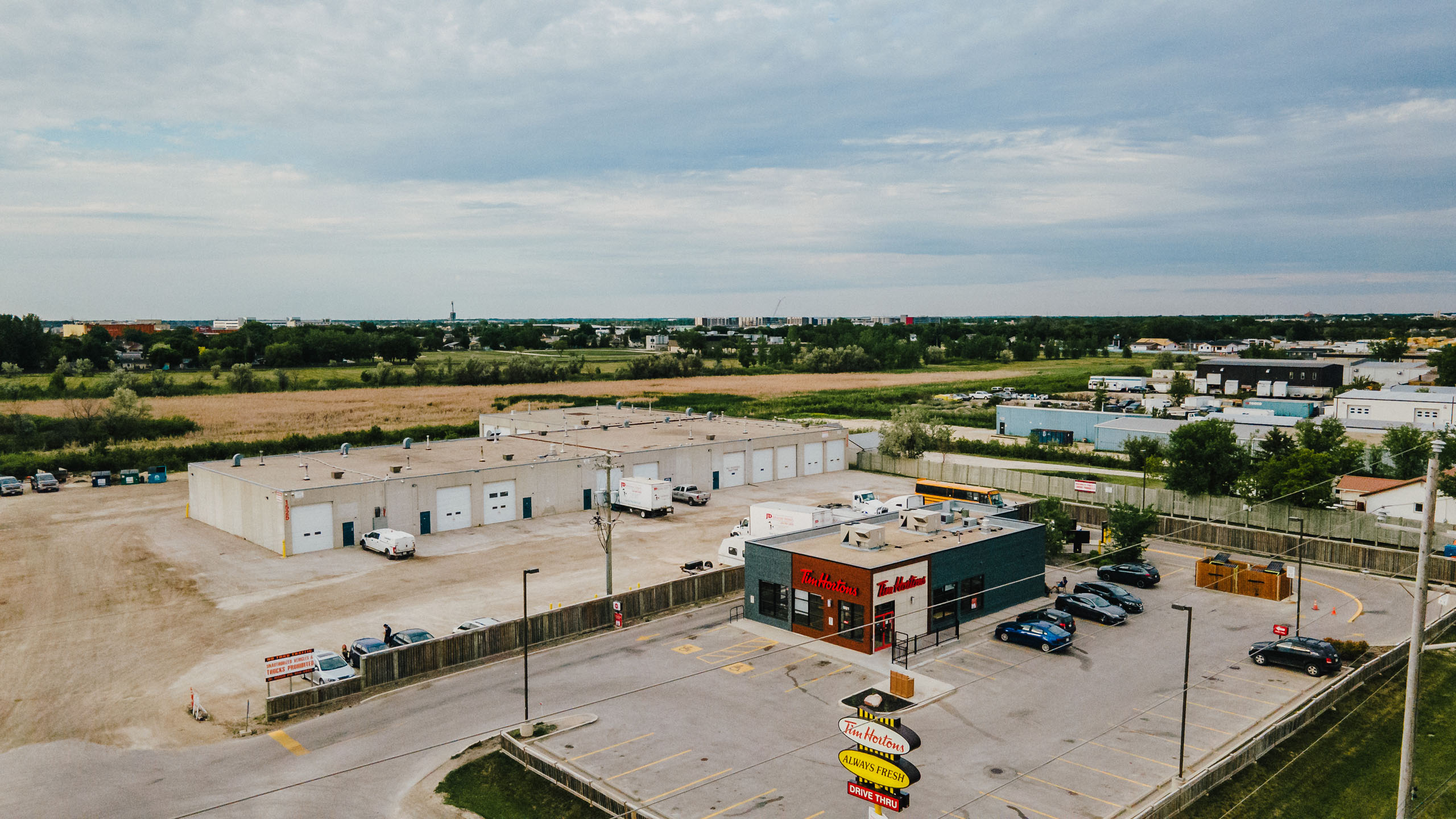 1525 Dugald – | FUTUREMARK